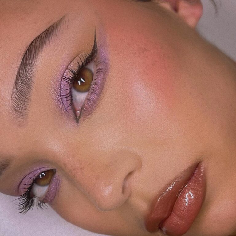The Purple Makeup Trend Isn’t Going Anywhere for Autumn/Winter 2022 ...